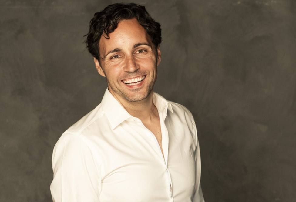 Mejores conferenciantes para tu evento - Helpers Speakers